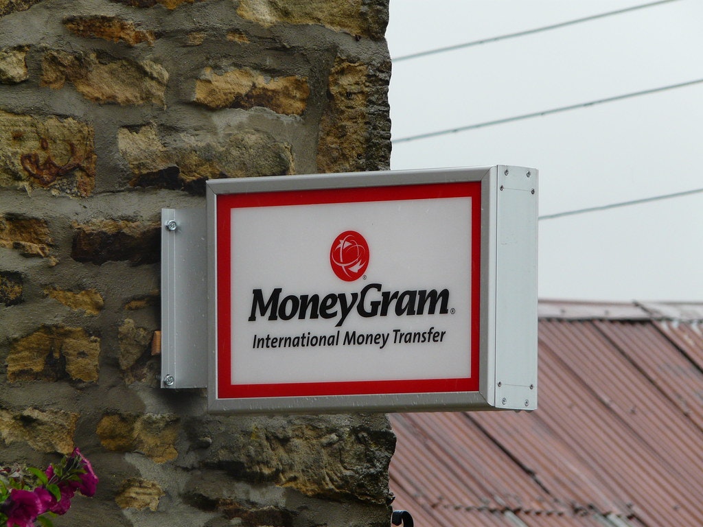 MoneyGram Tunisie : Mode d'Emploi, Tarifs & Astuces